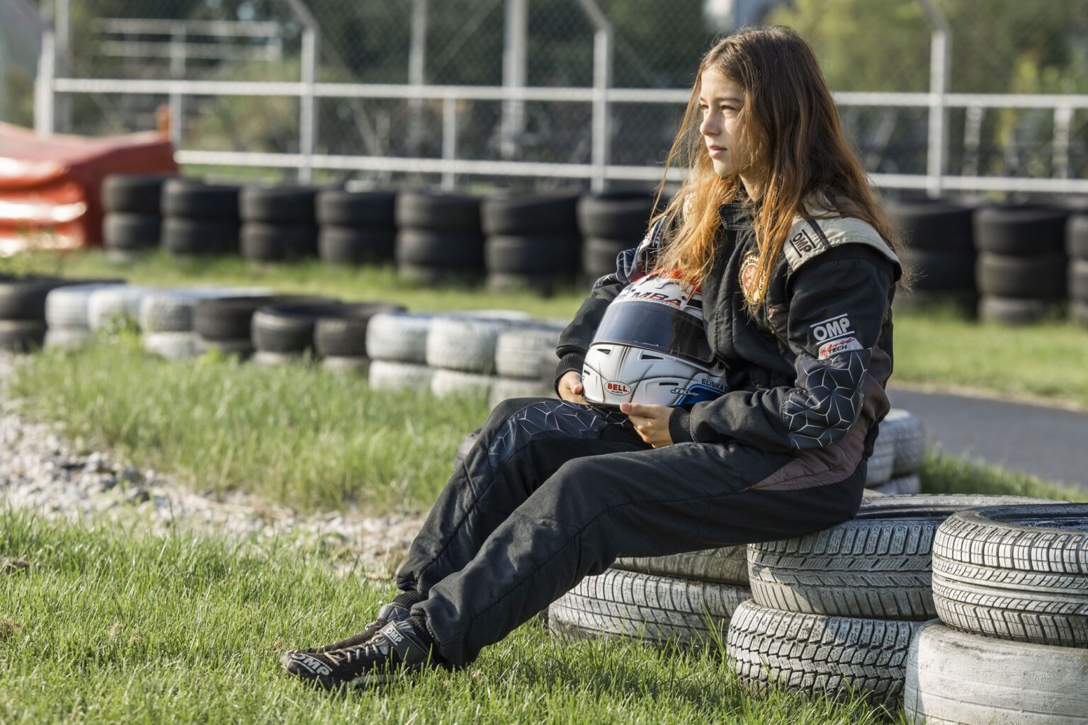 Eliška Plná ved starten av FIA Girls on Track 2023 - kjaerra.no